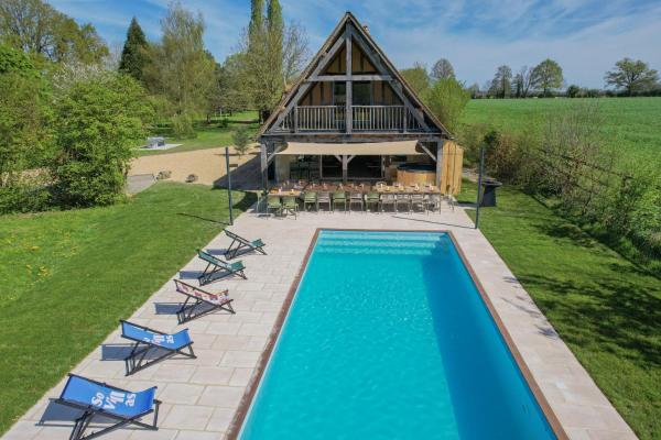 Villa Haut Briauche 61 - Piscine Chauffee - Beach Volley - 2h Paris - 45p - Normandy
