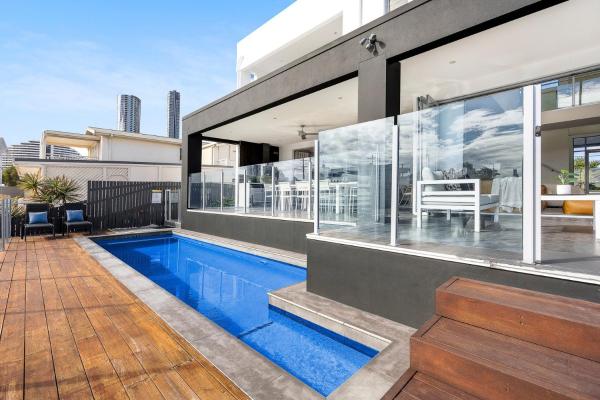 The Grand - North Facing Gem - Springbrook