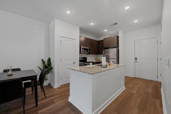 Modern Midtown Atl Escape 1br Near Beltline - Decatur, GA