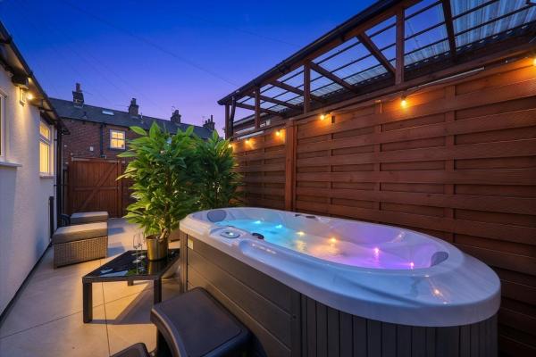 Mayfield 98 Stylish Townhouse With Hot Tub - Knaresborough
