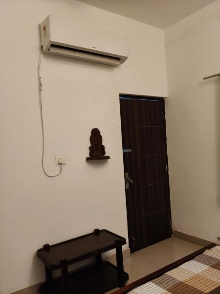 Radha Raman Kunj 3bhk Villa Near Prem Mandir - Vrindavan
