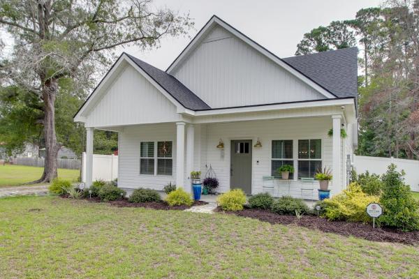 Large Patio W/ Fire Pit, Grill! Springfield Home - Rincon, GA