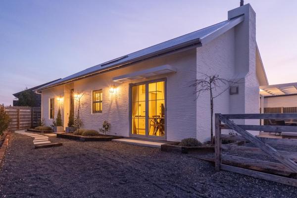 Black Stilt Cottage, Luxury Stay In Twizel - Twizel