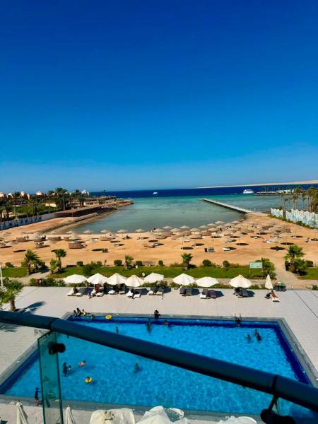 Alessia Luxury Beachfront Apartment - Stunning Panoramic Red Sea View, 74 Sqm - Hurghada