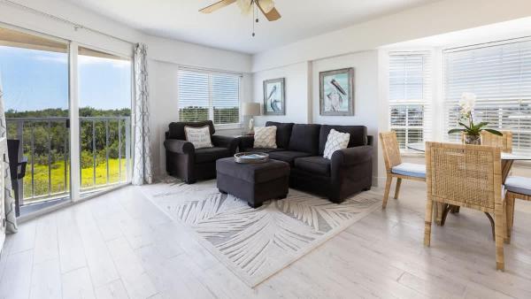 Designer Comforts & Ocean Views- Ocean Pointe 2416 - Islamorada, FL