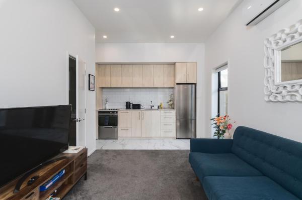 Spacious Inner City Townhouse - Christchurch