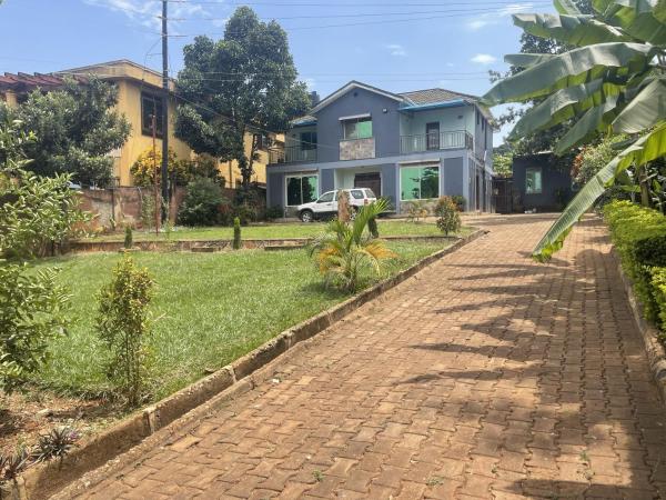 Kyolix Haven - Namulanda - Ouganda