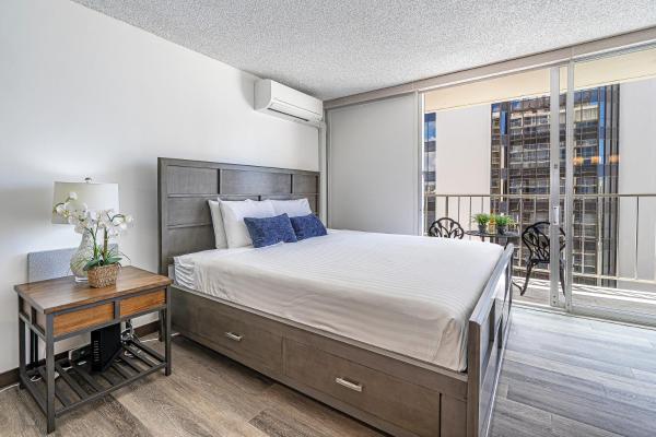 Ocean-city Views At Marine Surf Close To The Beach Wparking Full Kitchen - Honolulu, HI