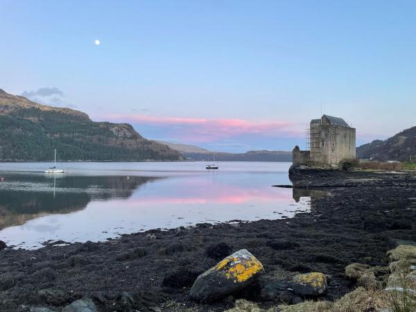Upper Castle View On The Shores Of Loch Goil - Lochgoilhead