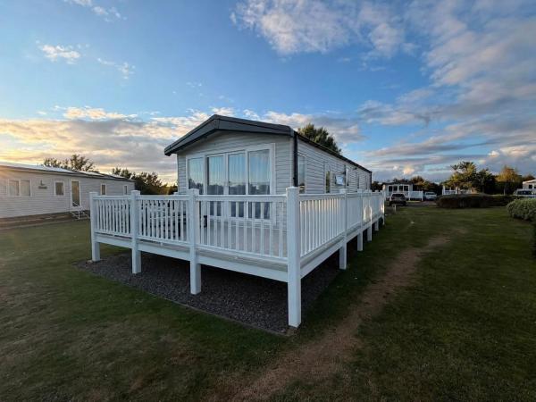 Haggerston Castle - Lakeside Retreat - Berwick-upon-Tweed