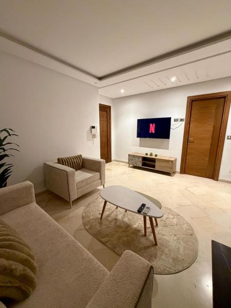 Cozy & Modern Apartment L Laouina L Near Airport - チュニス