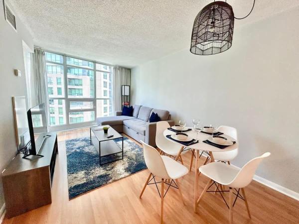 Stylish 1br Condo With Balcony Parking In Down Town - Toronto