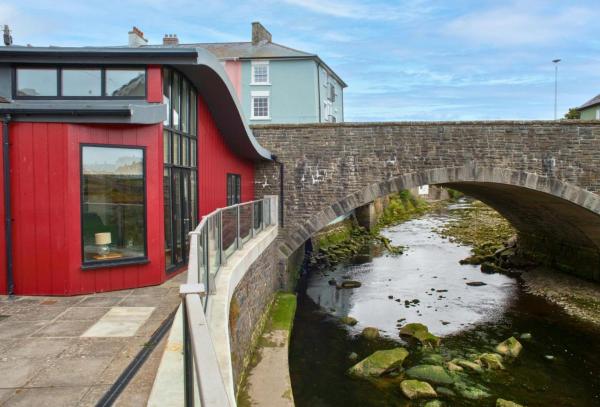 Ger Y Llanw Aberaeron - Aberaeron