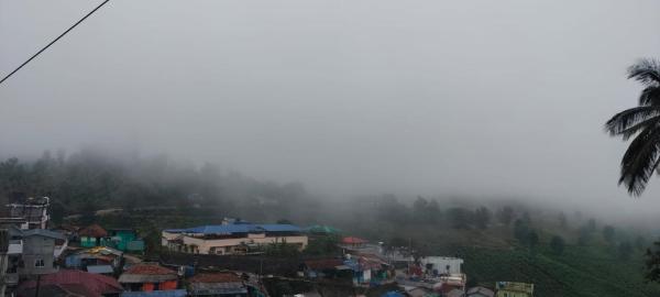 Ganapathy Home Stay - Valparai