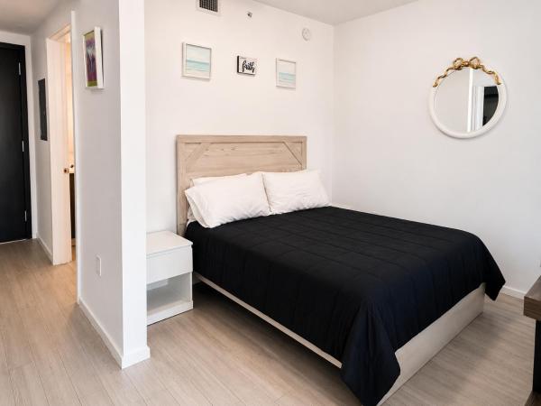 Cozy Studio Home Walking Distance To Bayside Marketplace & Kaseya Center View Of Port Of Miami - Pinecrest, FL