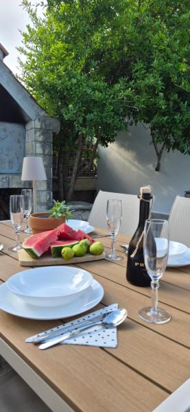 2olives Entire Holiday House - Vinjerac