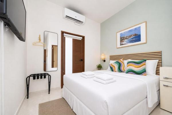 Room 12: Sunlit Balcony Stay W/ Free Parking | Calle Cerra - San Juan, Puerto Rico