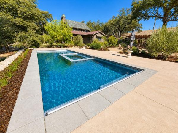 Oaks & Madeiraa Luxury Wine Escape In Paso Robles - Paso Robles, CA