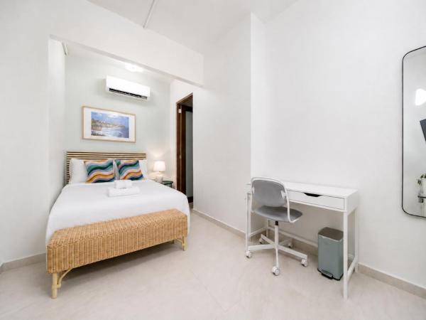 Room 15: Skyline Sips And Santurce Charm - San Juan