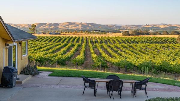 Wild Vines By Avantstay - San Miguel, CA