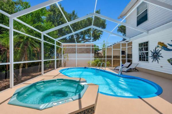 Bring The Boat 5br Heated Pool Spa Mins To Beach - Indian Rocks Beach, FL