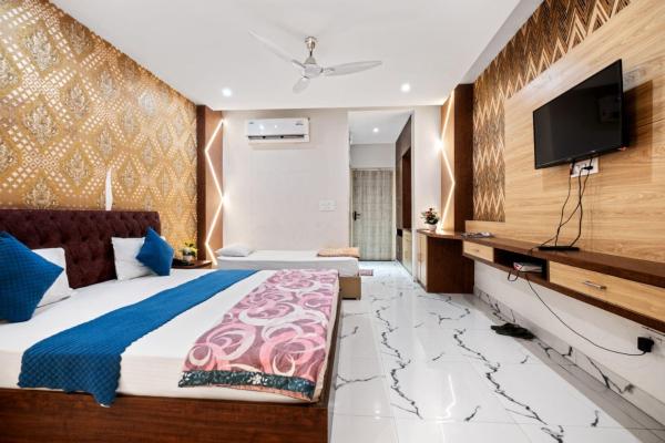 Rbs Hotel & Restaurant 5 Mint Walking Distance From Ram Janam Bhumi - Ayodhya