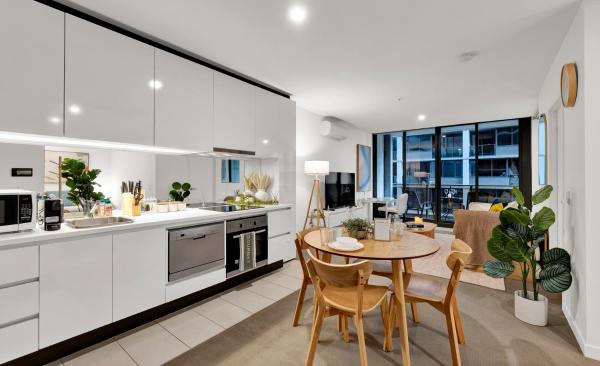 Stunning Level 17 2bed Melbourne Cbd Apartment With 2 Pools, Sauna, 2 Gyms, Rock Climbing Wall And Bbq - Walk To Southern Cross Station - 不倫瑞克