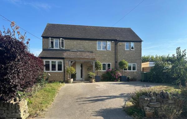 Cotswold Village Bed And Breakfast - Winchcombe