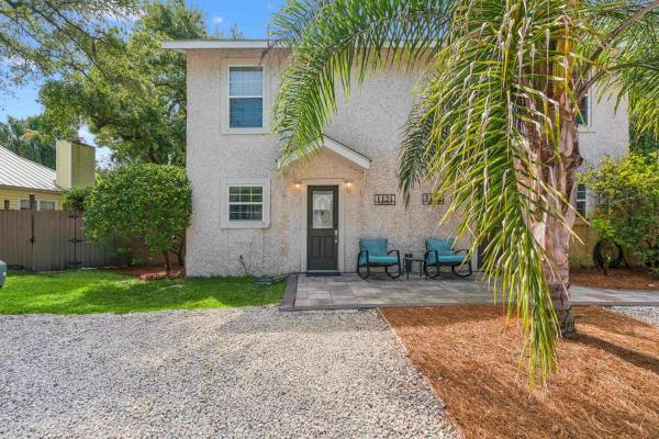Sunny Dayz - 4 Bedrooms 1122 Park - St. Simons Island, GA