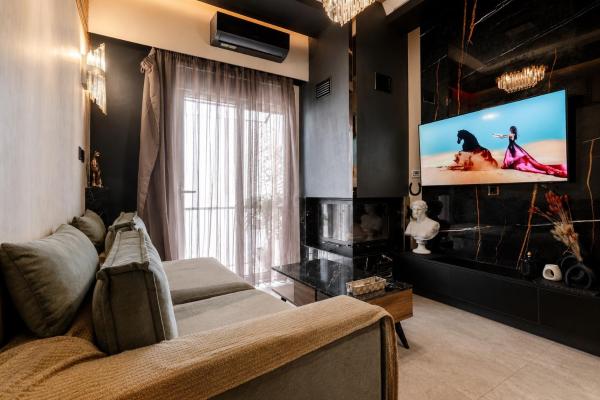 Romantic Luxurious Penthouse Designed Suite - Aten