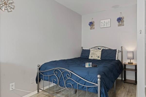 Rustic/sleeps 2/ext Stay Discnt/free Wi-fi&parking - Big Rock, IL