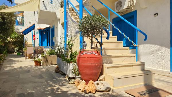 Michele Marie Apts - Crete