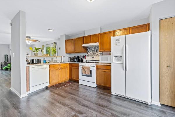 Quiet Area/petfriendly/wi-fi/5 Beds/1.5 Bath - Oswego, IL