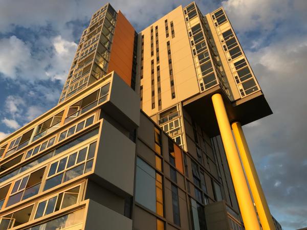 Adelaide Cbd With Cozy, Quiet And Secure Living - Adelaide
