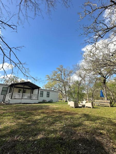 The Creek Side Cozy Home - Caldwell, TX