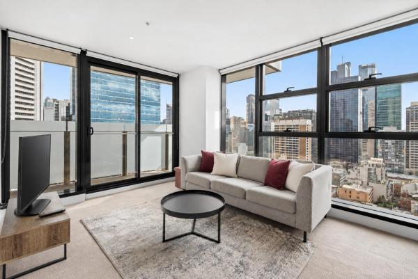 Sheraton Little Collins By Ready Set Stay - Brunswick