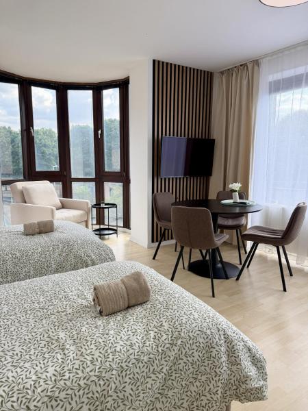 Modernes Studio Mit Balkon, Smart-tv & Tiefgarage - Korschenbroich