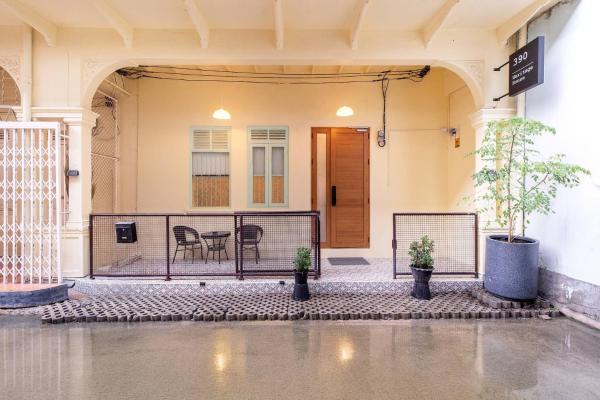 Spacious Heritage House Prime Location Family Stay - Bangkok