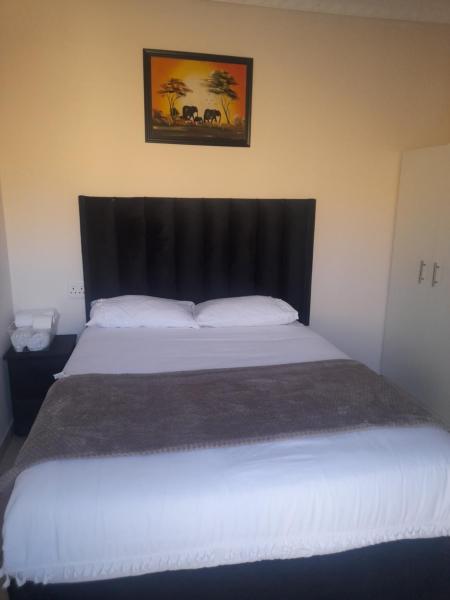 Suburban Inn Standard - Durban