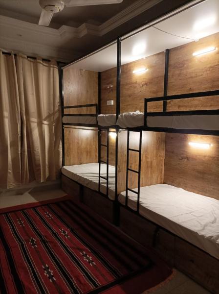 Riwaq Hoste - Muscat