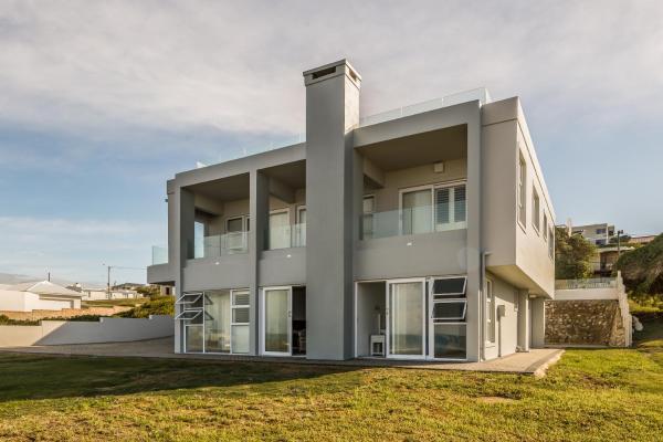 87 Marine Drive - Struisbaai