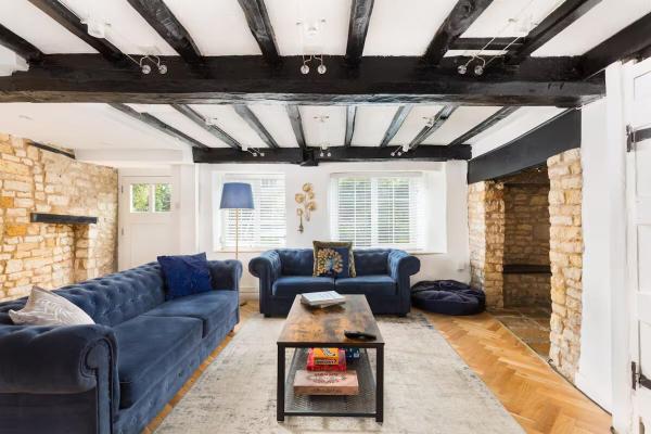Charming 18th Century 4 Bedroom Cottage - Pass The Keys - Chipping Campden