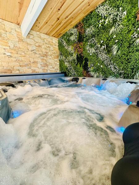 Villa Domitia - Jacuzzi Privé - 8 Pers - Languedoc-Roussillon