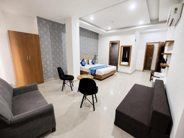 Hotel Elena Crown - Chandigarh