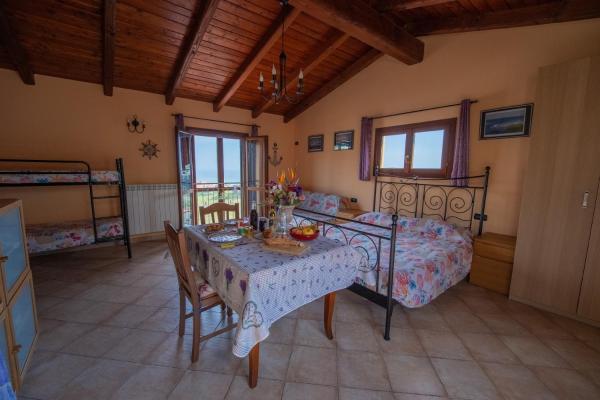Strada Casai 19 - Appartamento Turistico In Villa Con Giardino E Posto Auto - Santo Stefano al Mare