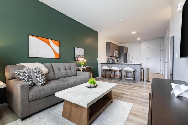 Landing Incredible 1bd In Steelpointe Harbor - Shelton