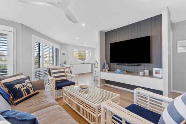 Peek-a-blue Retreat - Coolangatta