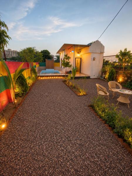 Shiv Niwas Stay Luxury Farmhouse Mahindra Sez Jaipur - Jaipur