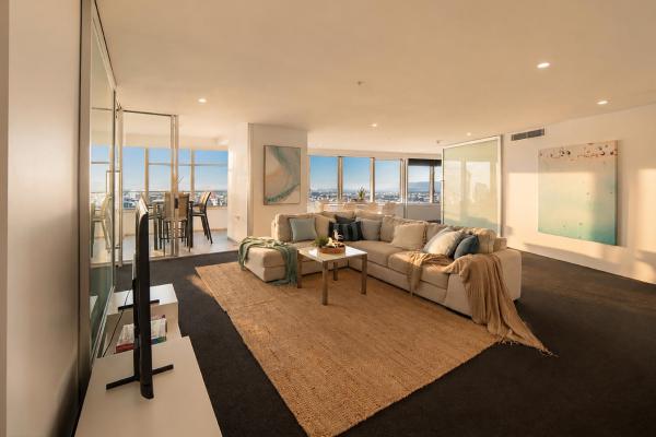 Luxury Suite, Surfers Paradise, Ocean Views - Broadbeach