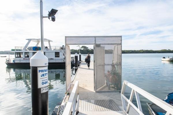 Waterscape Floating Apartment - Augusta, Australia